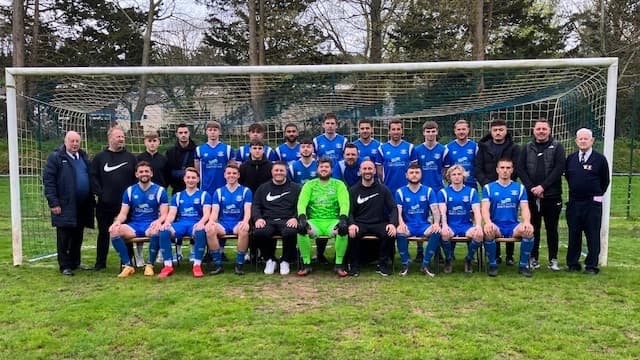 Crediton United AFC First team at a recent match | creditoncourier.co.uk