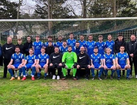 Crediton United AFC First team at a recent match | creditoncourier.co.uk