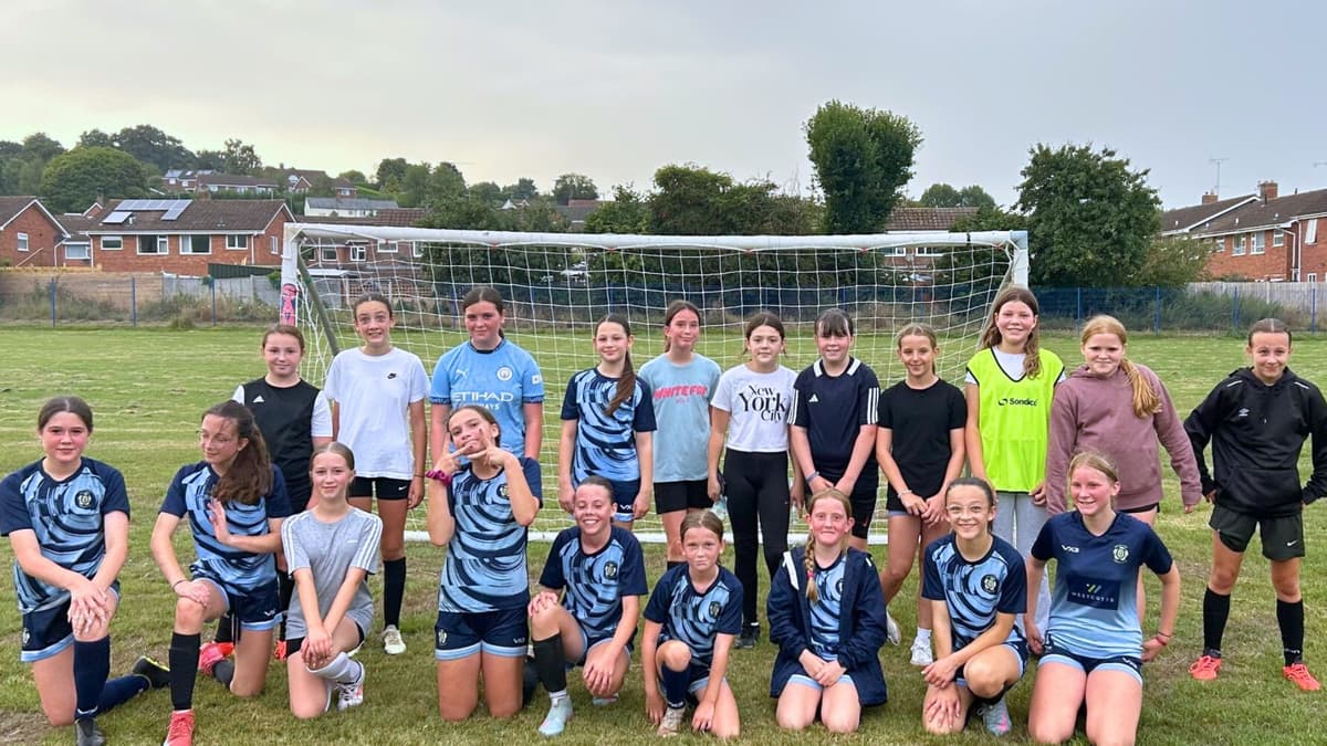 Crediton Youth FC U13 Girls seek new players for upcoming season ...